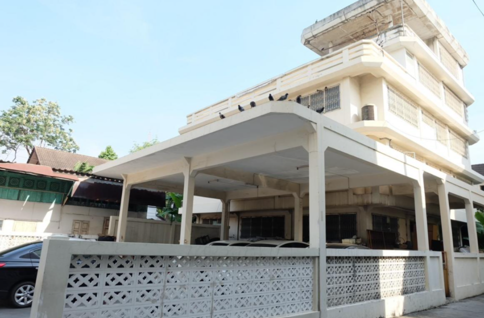 Studio Office for rent in Sam Sen Nai, Bangkok | Dot Property