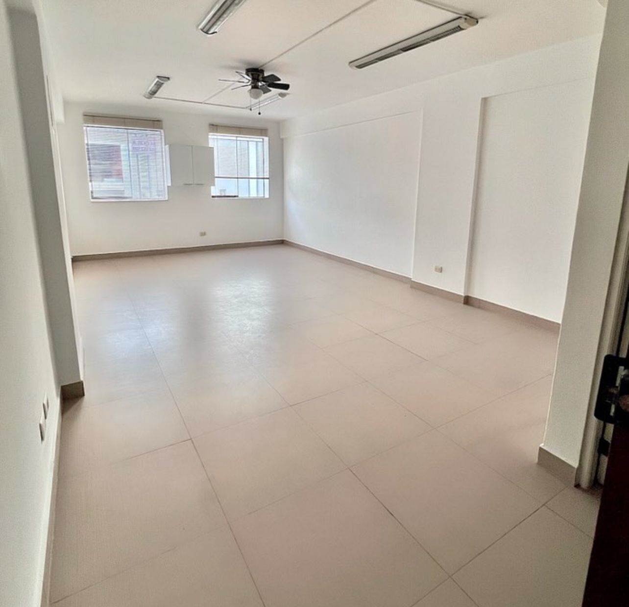 Office for Rent in Santiago De Surco, Lima for $600/mo | U4064439