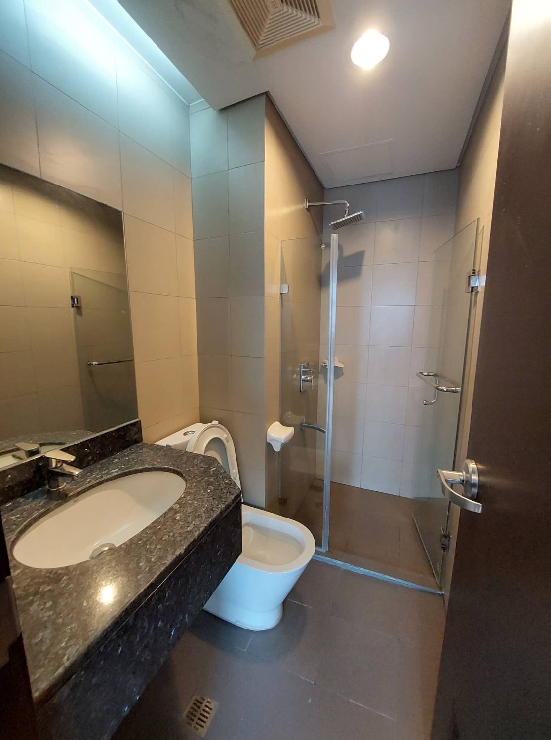 Condo for Rent in Makati City, Metro Manila for ₱69,995/mo | U2404355