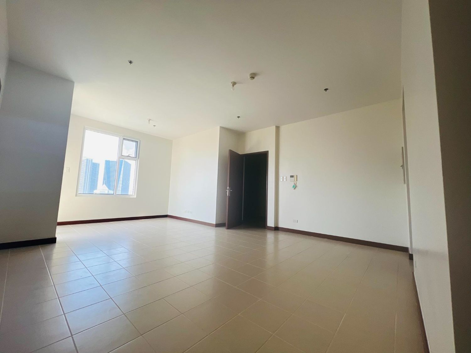 Condo for Rent in Makati City, Metro Manila for $1,900/mo | U2571737