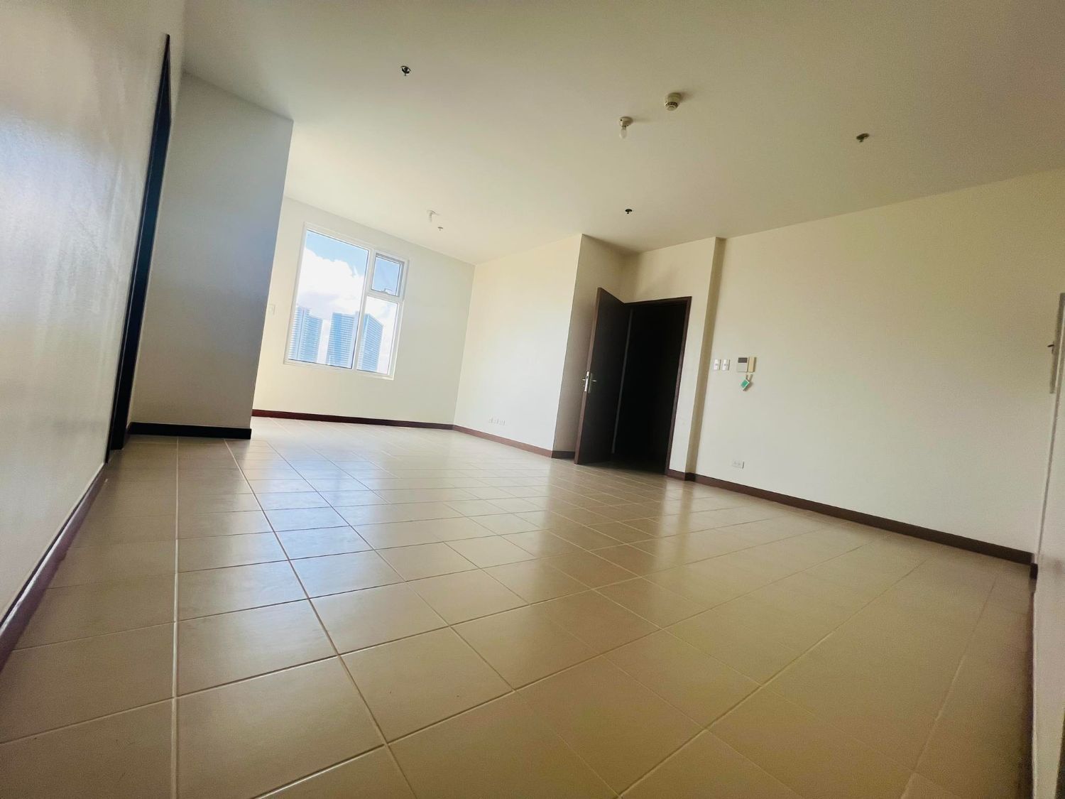 Condo for Rent in Makati City, Metro Manila for ₱117,001/mo | U2556401